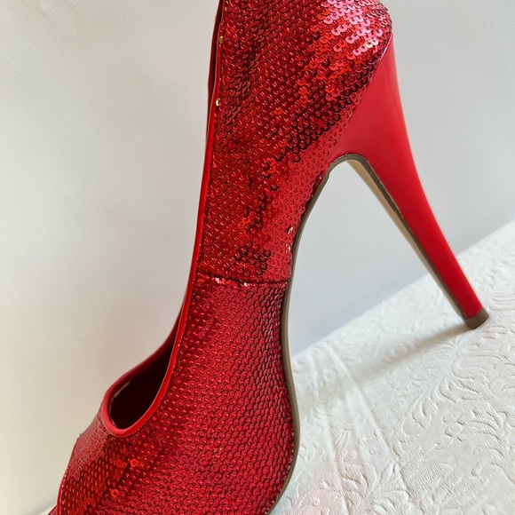 Ellie | Shoes | New Ellie Brand Red Sequin Pumps Size 9 Open Toe Peep ...
